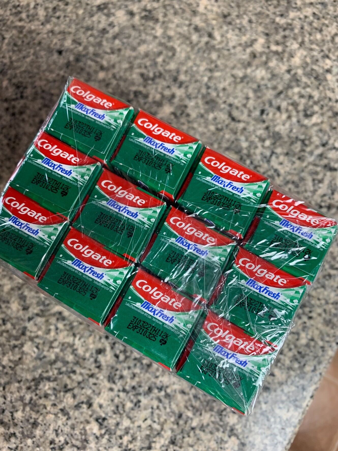 Colgate Max Fresh Minty Blast คอลเกต แมกซ์เฟรช มินท์ เย็นซ่า 32 กรัม ...