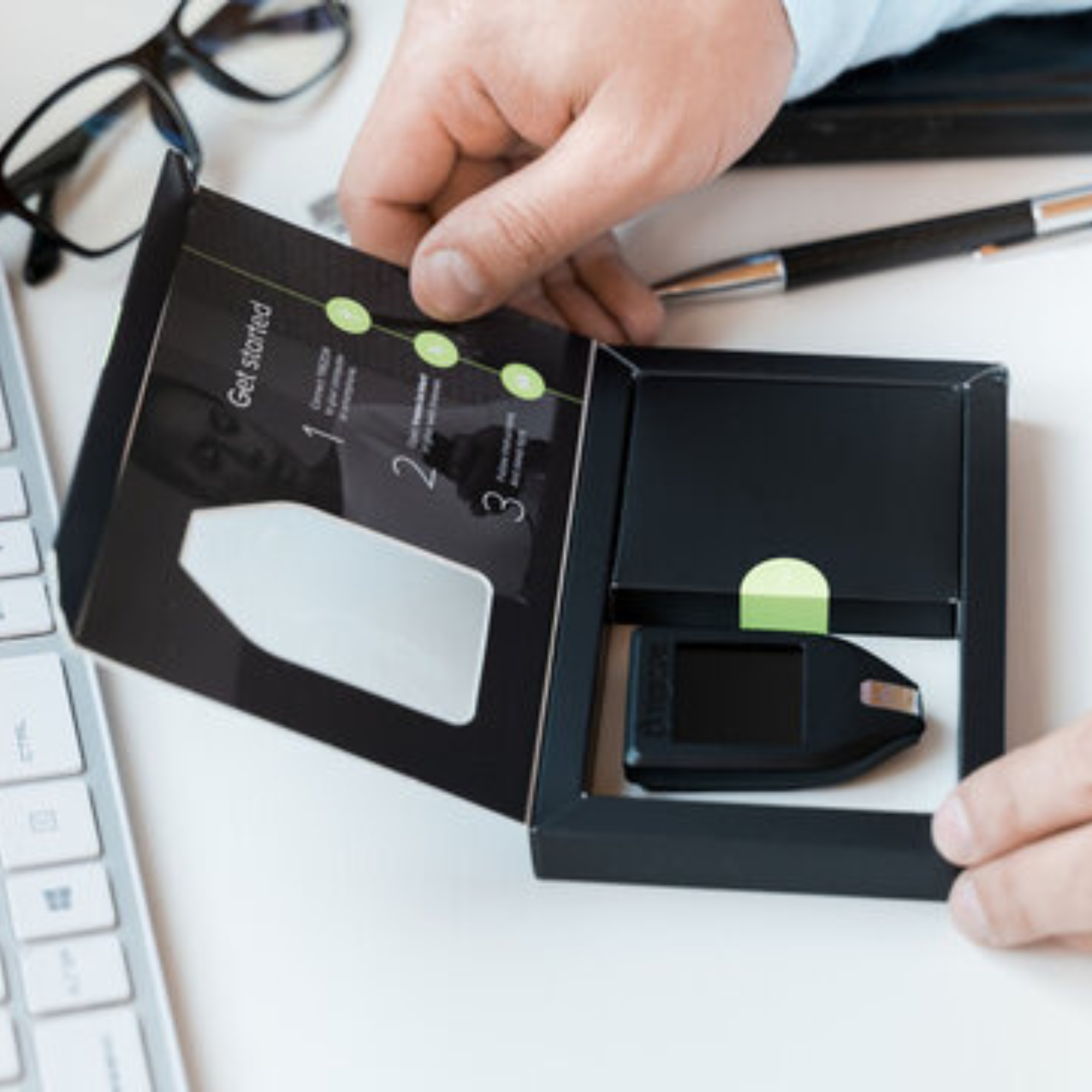 Hardware wallet Model ONE ใหม่ ของแท้ ประกัน1ปีIn stock (OfficiaI ...