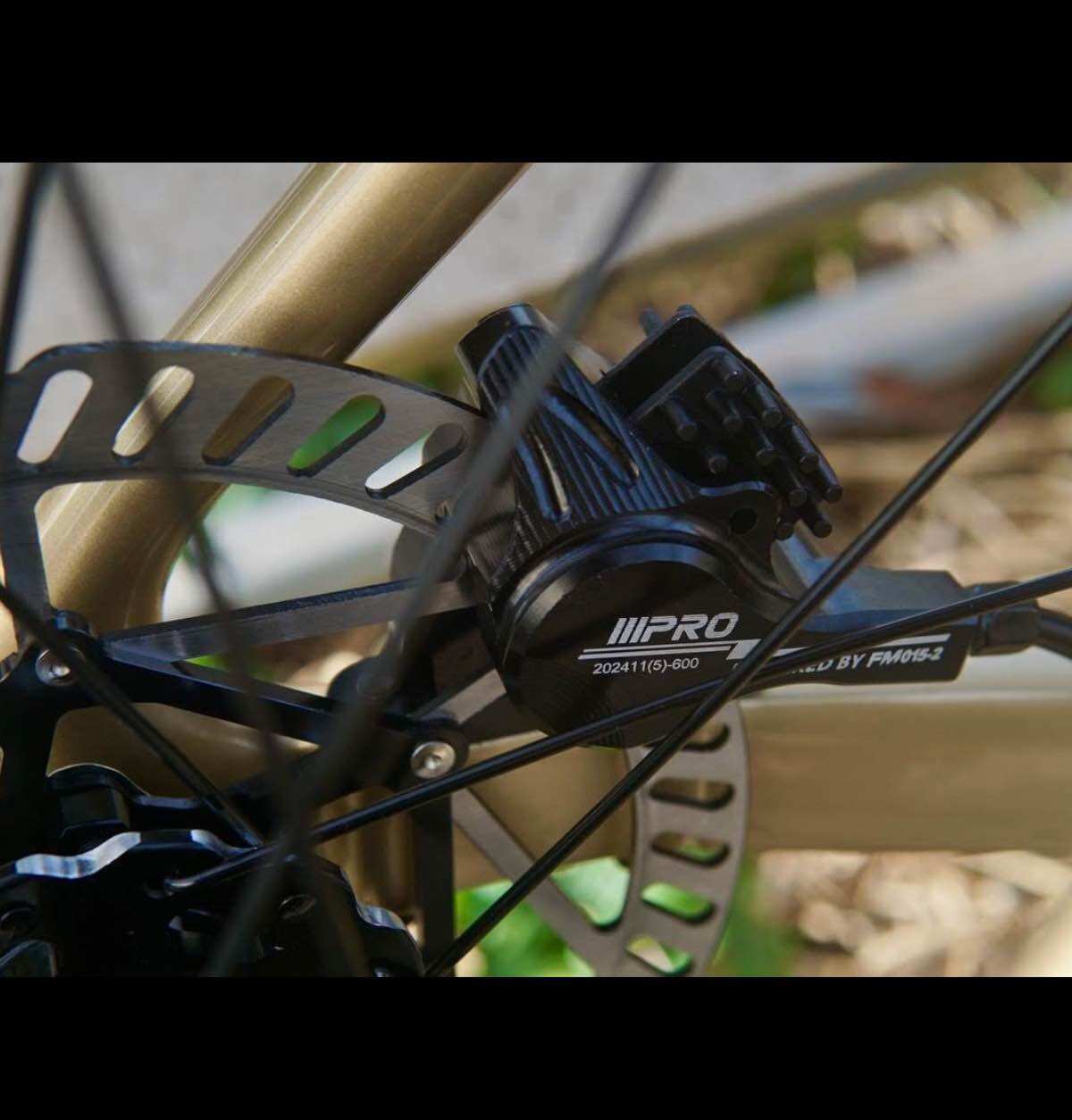 ใหม่ 2025 จักรยานเสือหมอบ คาร์บอน Twitter Cyclone ชุดขับ Retrospec RS ...