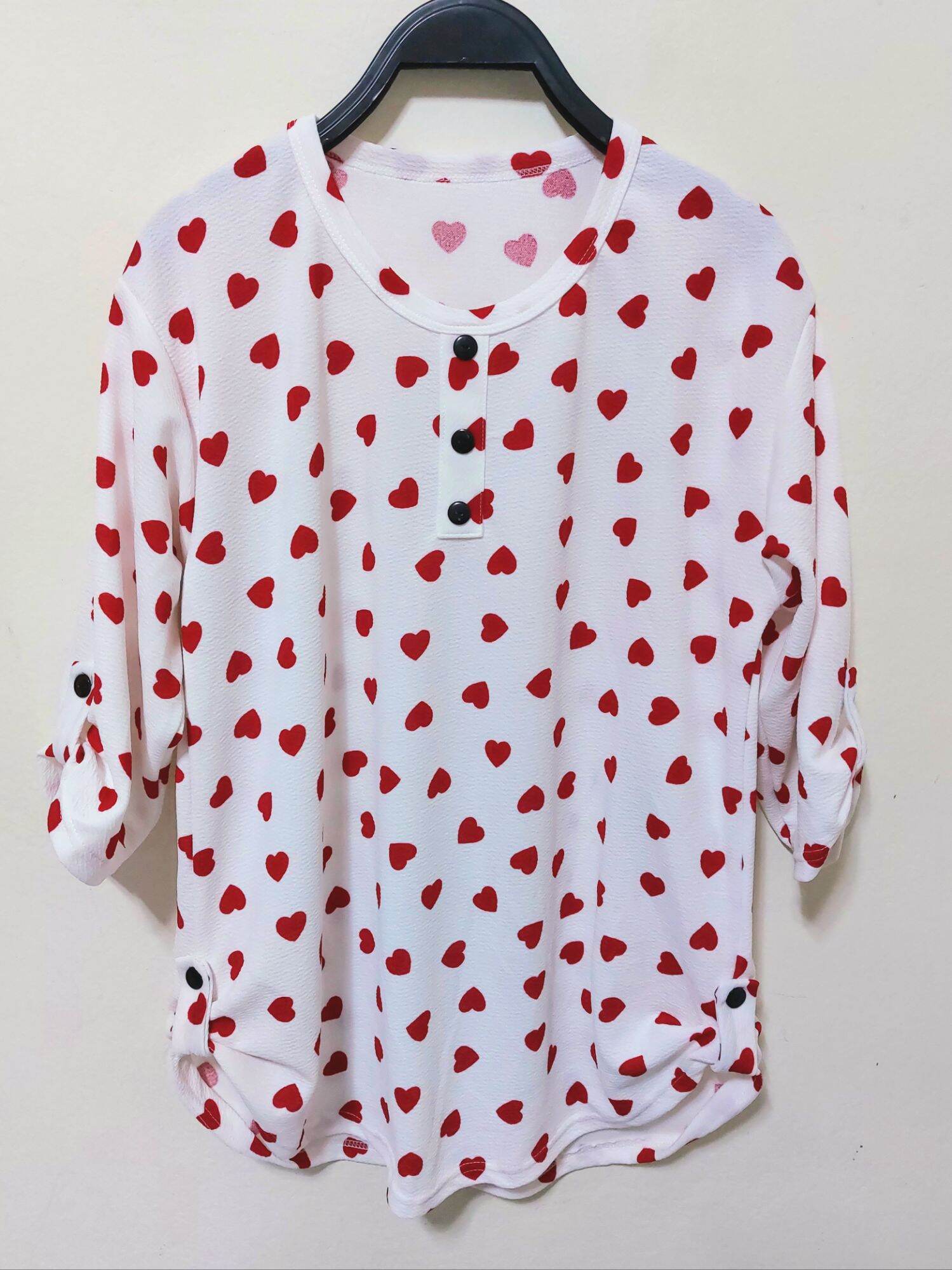 เสื้อคอดลมแต่งกระดุมอกแขนสามส่วน ผ้ายืดมูวเวฟลายหัวใจ อกยืดได้ 48-56ยาว 28 นิ้ว | Lazada.co.th