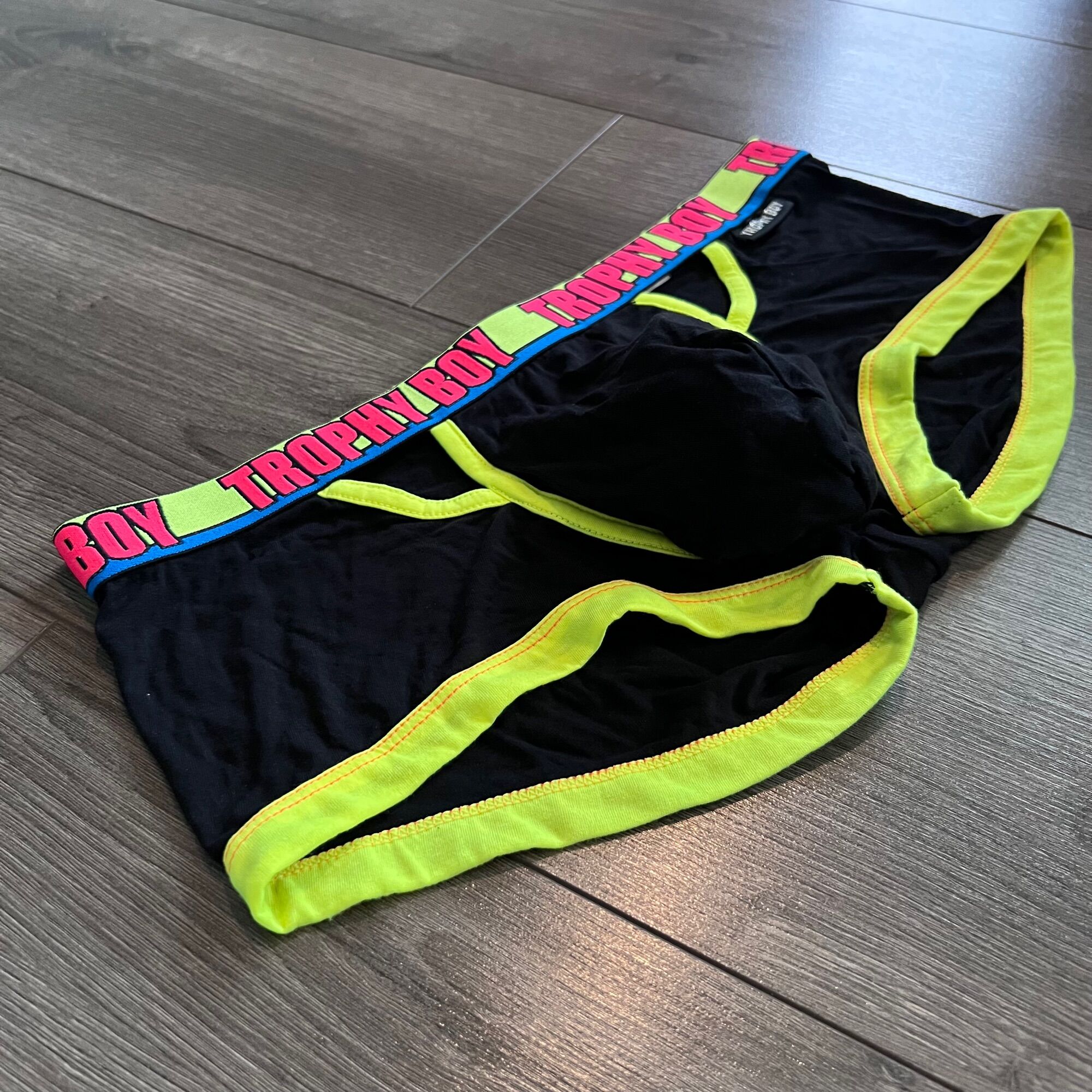 Andrew Christian Trunk สีดำ กุ๊นเขียวสะท้อนแสง (มือ1 L) กางเกงในชาย ...