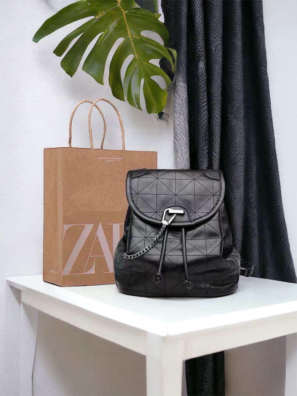 🩷กระเป๋าเป้ Zara ป้ายแทค+ถุงกระดาษ 🩷 | Lazada.co.th