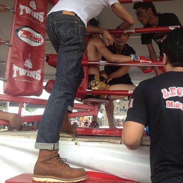 ส่งฟรี เดิมๆ Redwing Moc Toe Boots Model 1907 - The Ultimate American ...