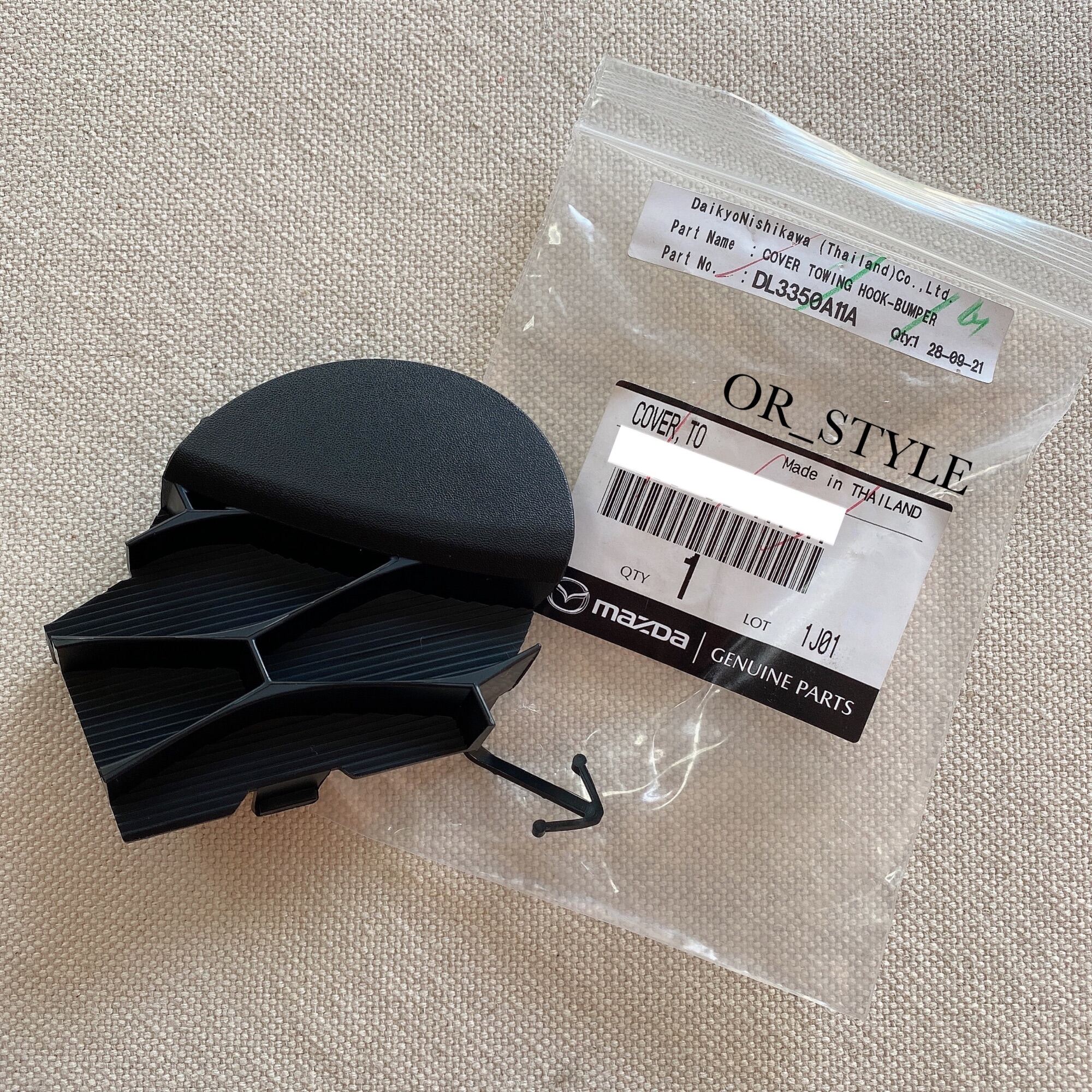 ฝาปิดรูลากรถ แผ่นปิดรูกันชนหน้า MAZDA2 ปี 2009-2014 แท้ศูนย์ (DL33-50 ...