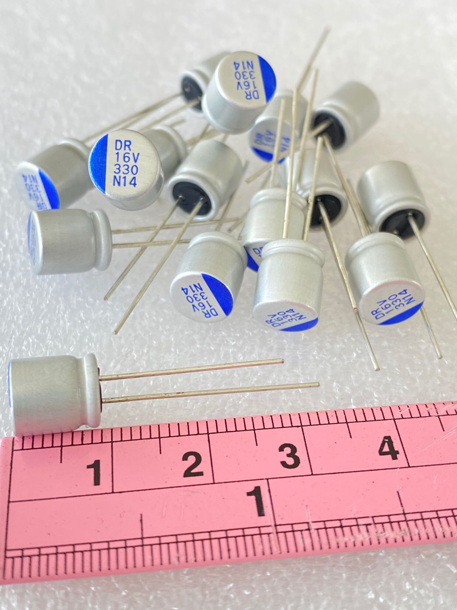 330UF 16V C330UF 16V (แพ็ค10ตัว,50ตัว,100ตัว)คาปาซิเตอร์สีเงิน แท้ใหม่ ...