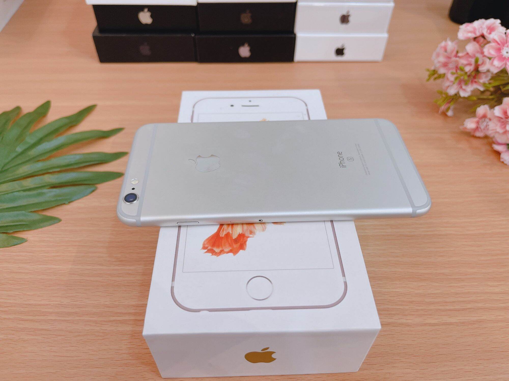 iPhone6splus ความจุ16GB TH มีประกัน อุปกรณ์สายชาร์จ+หูฟัง+เคส - Pang Pang mobile - ThaiPick