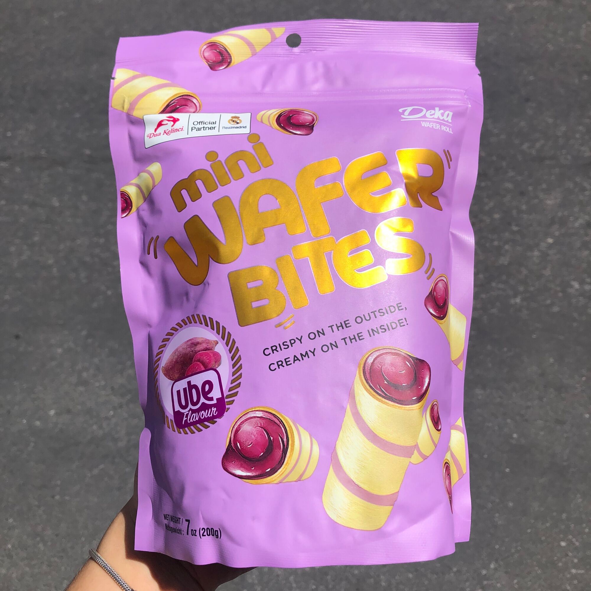 Deka Mini Wafer Roll Ube Flavor มินิเวเฟอร์รสมันม่วง 200g | Lazada.co.th