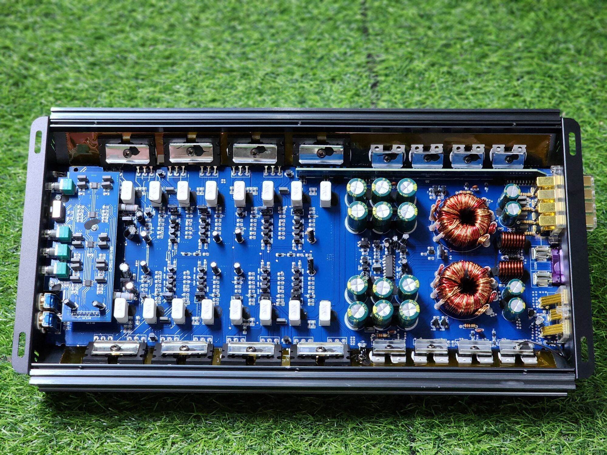 เพาเวอร์แอมป์ ขับกลาง แหลม GT-500.4 3500w Gratia เพาเวอร์แอมป์ AB 4ch เครื่องขยายเสียงรถยนต์ ...