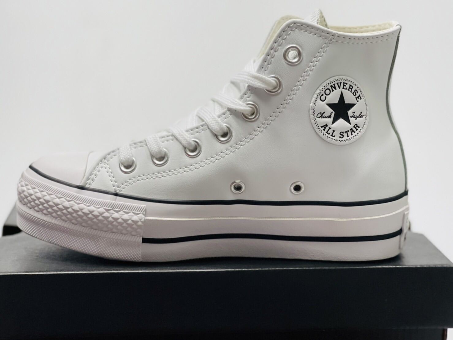 Converse All Star Classic Hi Leather (size36-40) หนังสีขาว - Amm3shop ...