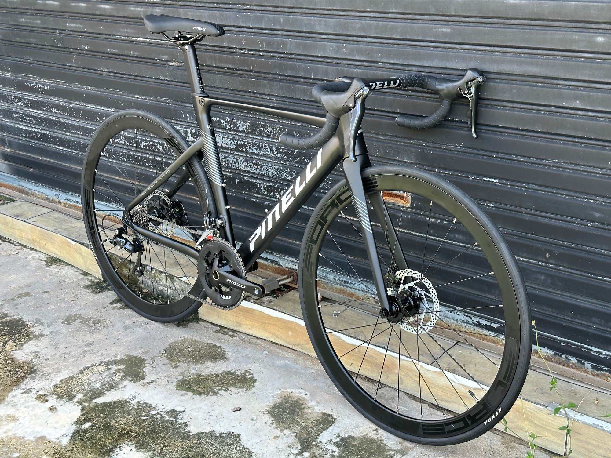 จักรยานเสือหมอบ PINELLI R780 2024 เฟรมอลู ชุดเกียร์ Shimano Sora 2x9sp ...