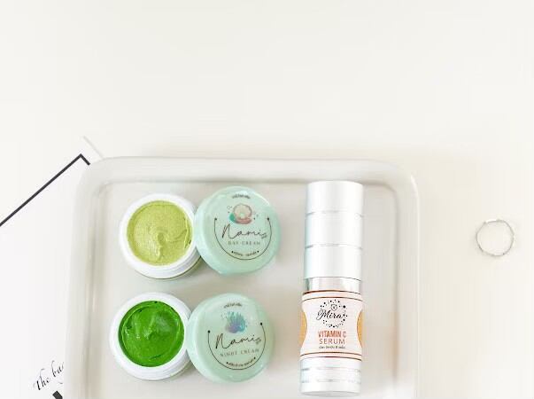 เซท3ชิ้น ครีมนามิไวท์+เซรั่มมิราวิตามินซี NAMI Cream & MIRA Vitamin C ...