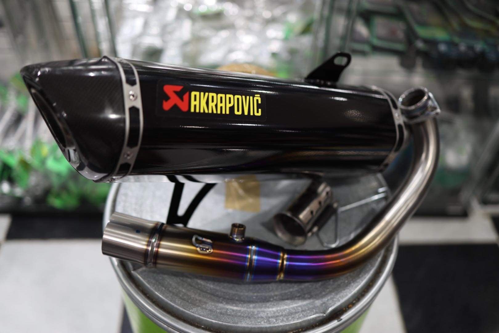 ท่ออาคา ทรงPR2 X-MAX สีดำ พร้อมคอท่อไทเทเนี่ยมแท้ | Lazada.co.th