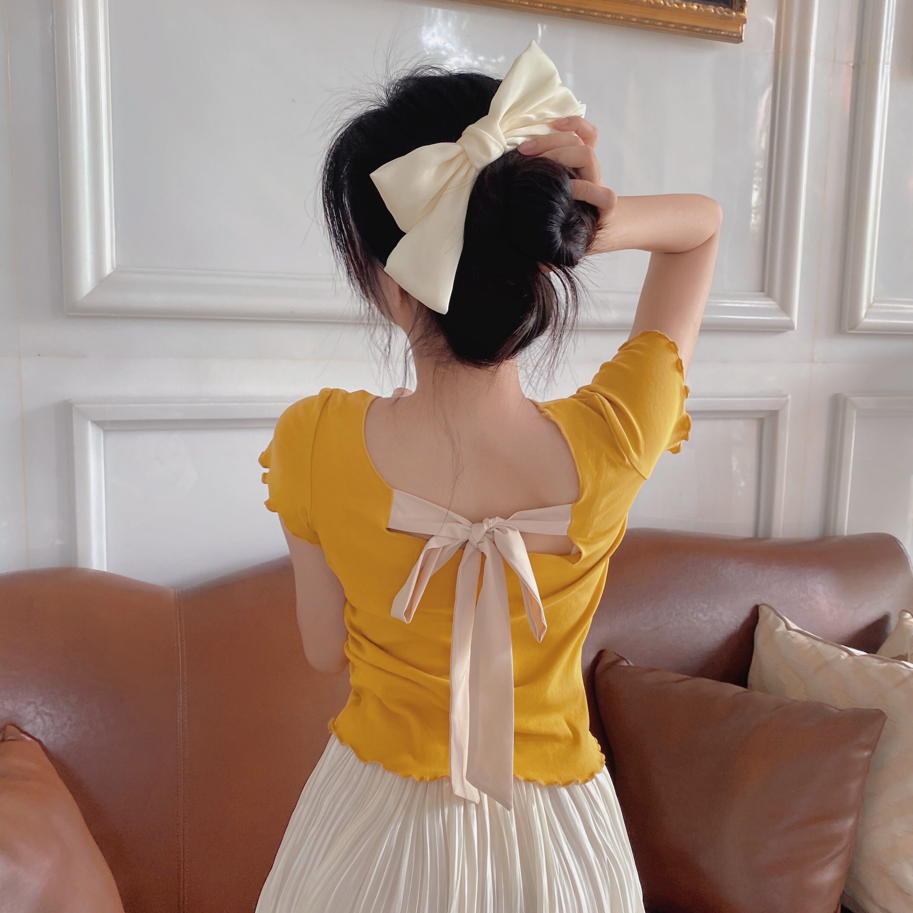 Ailin Chen Ai LIN เสื้อยืดติดโบว์ด้านหลังสำหรับผู้หญิงเสื้อแขนสั้นผูก ...