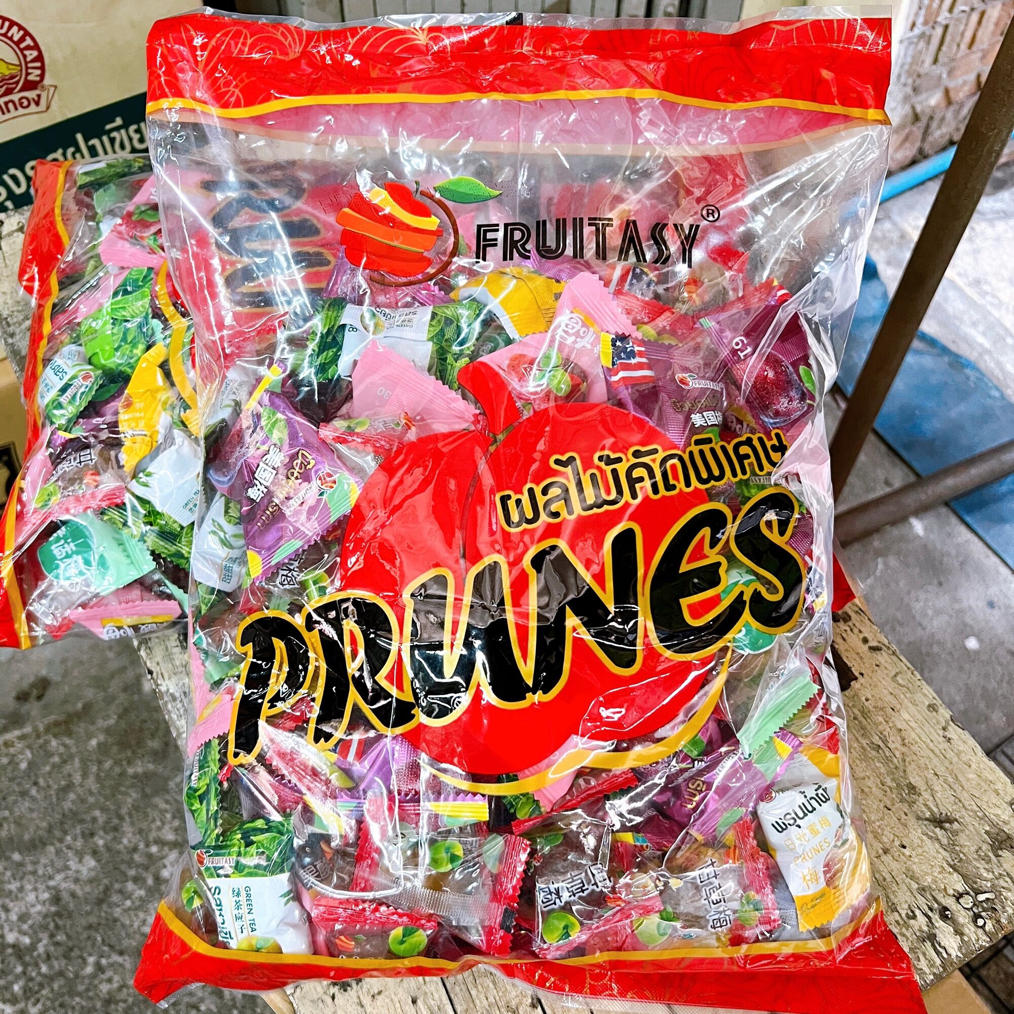 บ๊วยรวมรส อร่อยมาก ตรา Fruitasy ของแท้ นน. 2 kg. | Lazada.co.th