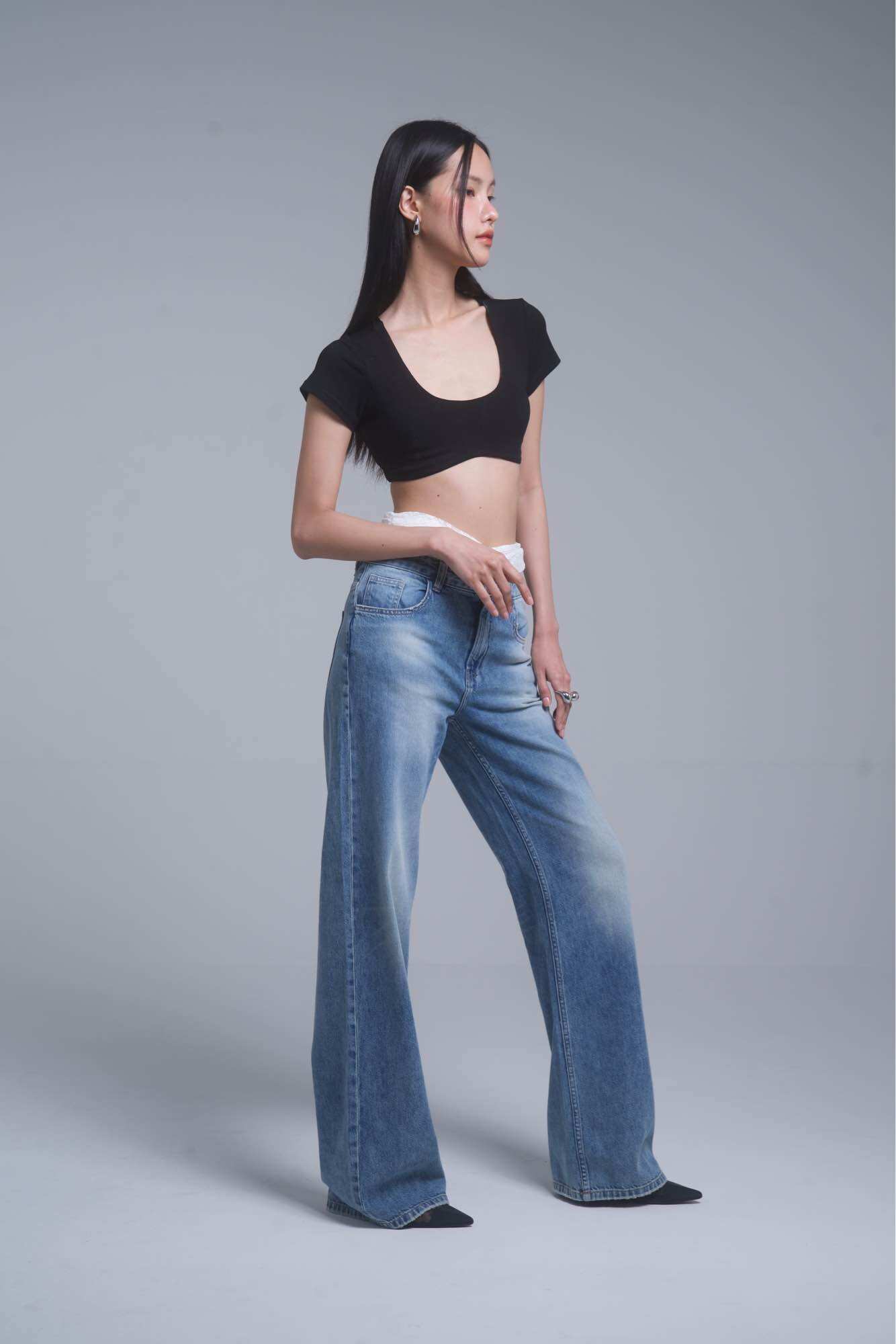 ams.commune กางเกงยีนส์ทรงแบ็คกี้ baggy jeans | Lazada.co.th