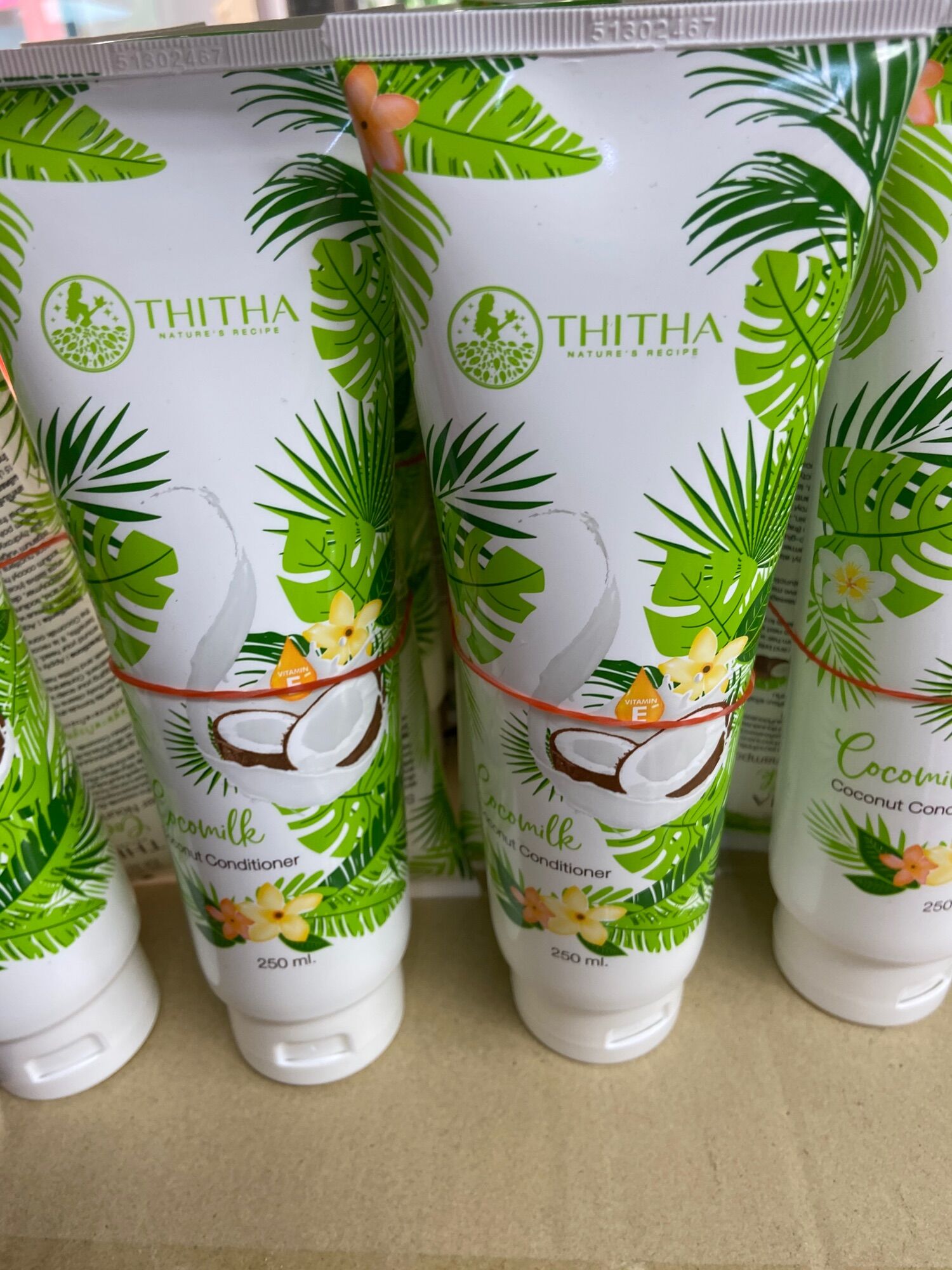2หลอด COCOMILK แชมพู + ครีมนวด แชมพู มะพร้าว โคโค่มิล Coco Milk by THITHA แชมพูมะพร้าว ขนาด 250 ...