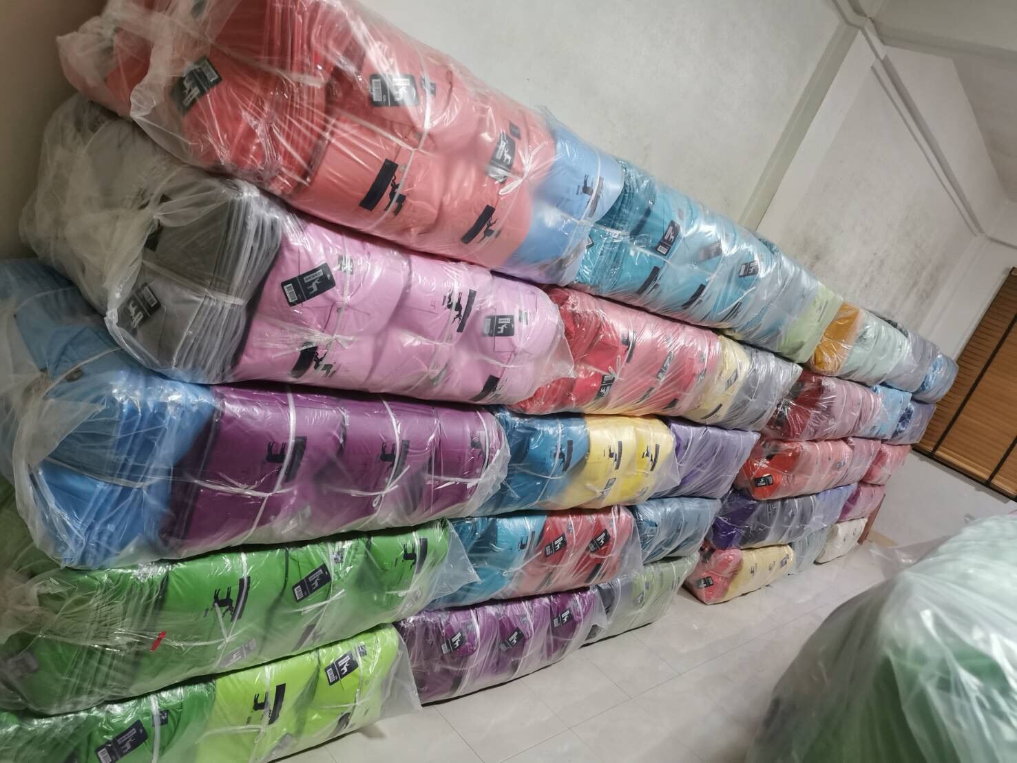 เสื้อโปโลสีเหลืองทอง No.44 ยี่ห้อตรากวาง GEEKO ผู้ชาย,ผู้หญิง สินค้าพร้อมส่ง ผ้านิ่มใส่สบาย ยับ ...