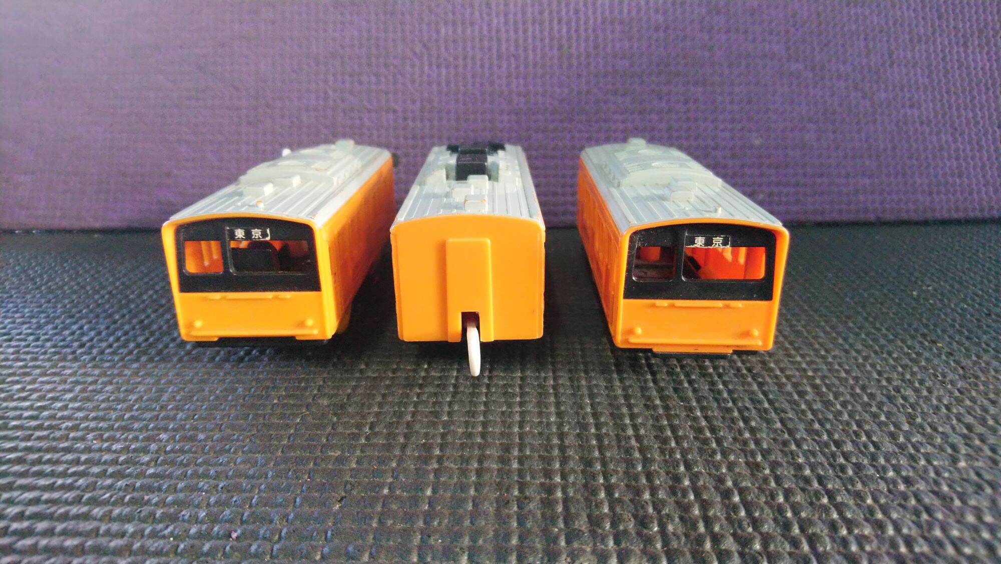 Tomy Plarail JR 201 Orange ตู้กลางปิดเปิดได้ รถไฟญี่ปุ่น | Lazada.co.th