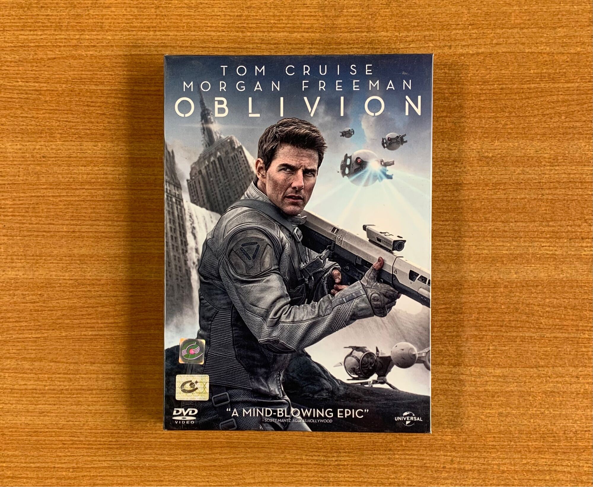 DVD : Oblivion (2013) อุบัติการณ์โลกลืม [มือ 1 ปกสวม] Tom Cruise / Morgan Freeman ดีวีดี หนัง ...