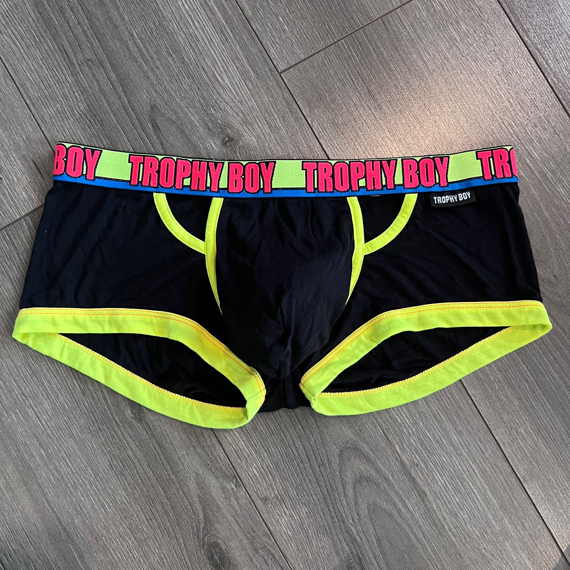 Andrew Christian Trunk สีดำ กุ๊นเขียวสะท้อนแสง (มือ1 L) กางเกงในชาย ...