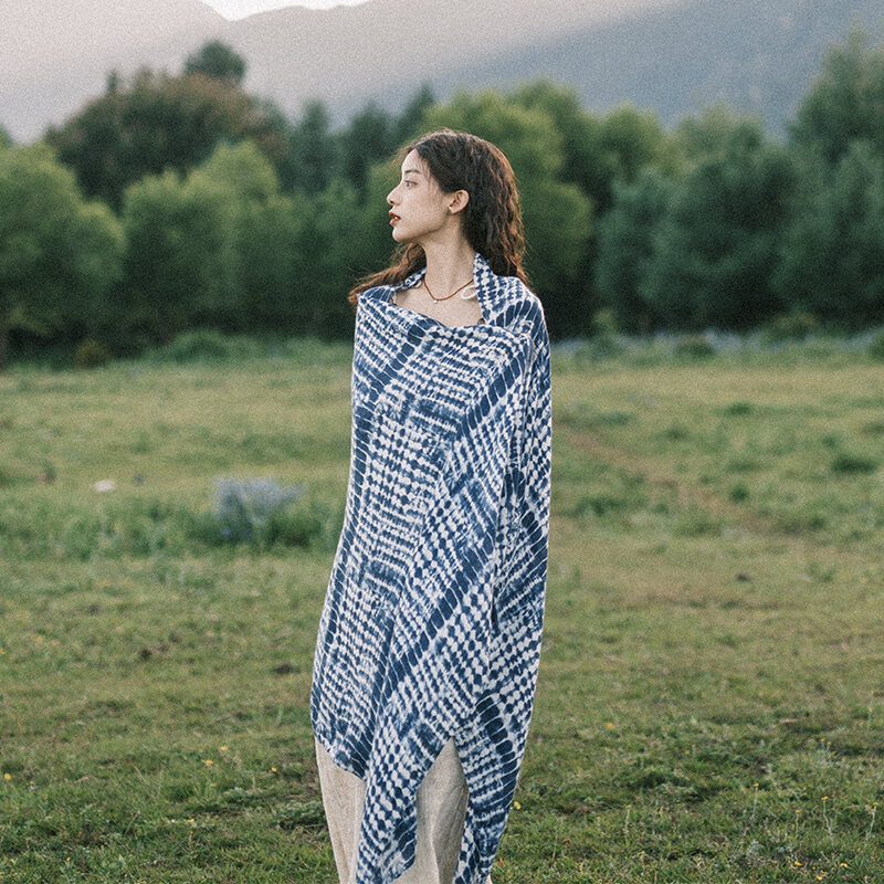 Meng Ma ผ้าคลุมไหล่สีฟ้าผ้าพันคอมัดย้อมสไตล์ชนเผ่ายูนนานผ้าคลุมไหล่กัน ...