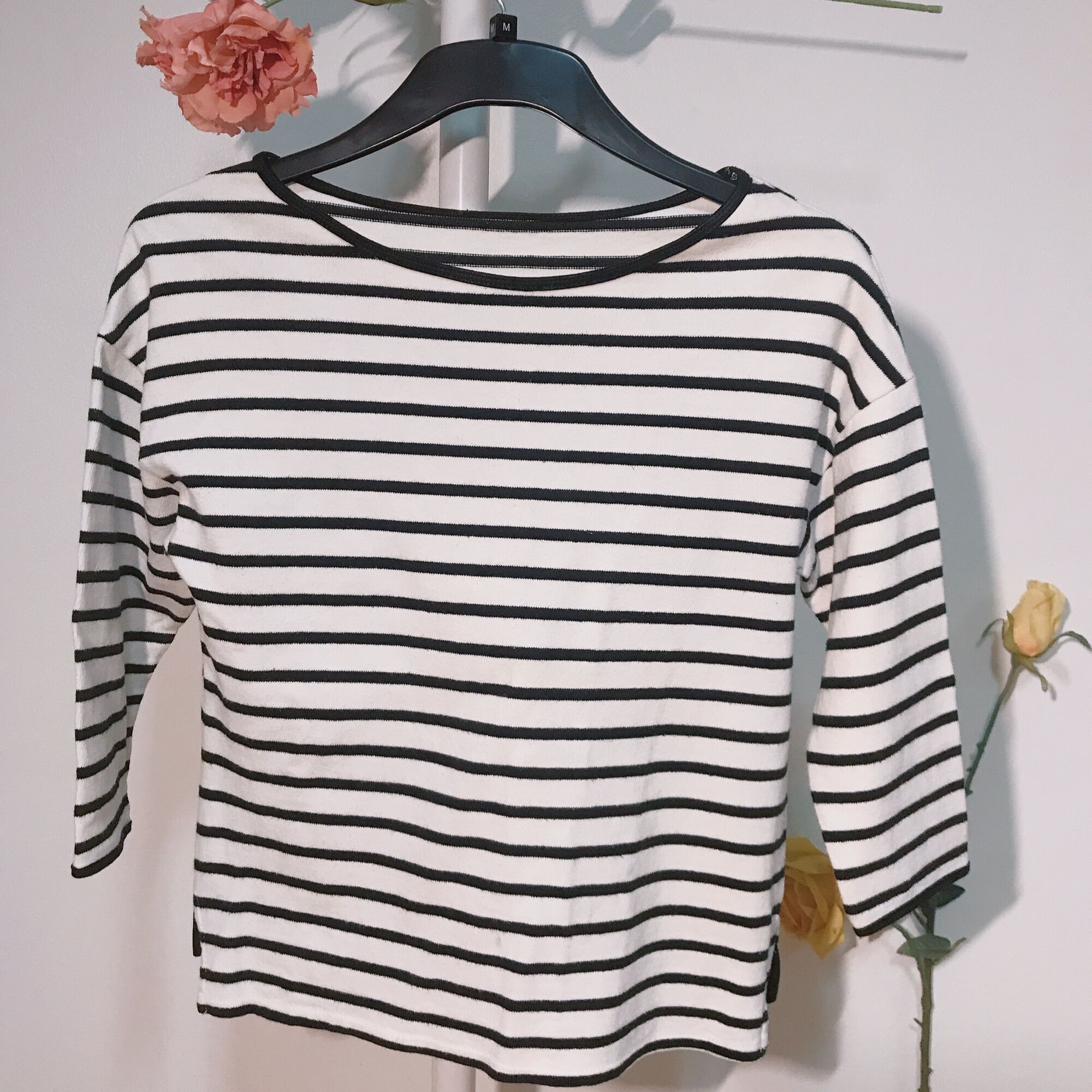 Women Boat Neck Black and White Sweater Size S-M เสื้อแขนยาวกันหนาว สีขาวดำ สเวตเตอร์เกาหลี มินิ ...