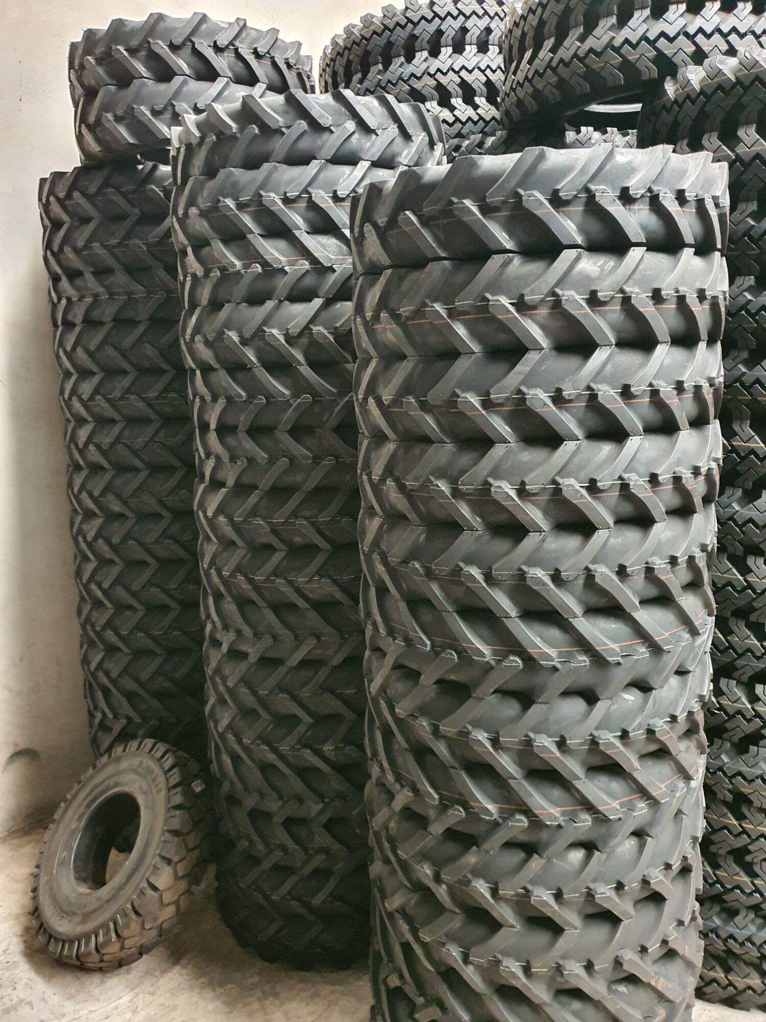 6.00-14 รุ่น D402 ยี่ห้อDEESTONE ยางรถไถ - Chang Power Tire - ThaiPick