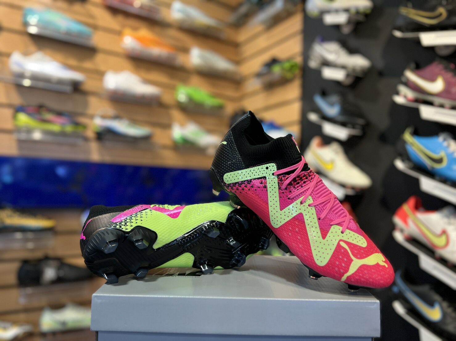 รองเท้ากีฬา รองเท้าฟุตบอล รองเท้าสตั๊ด Puma Future Ultimate DNA FGAG ...