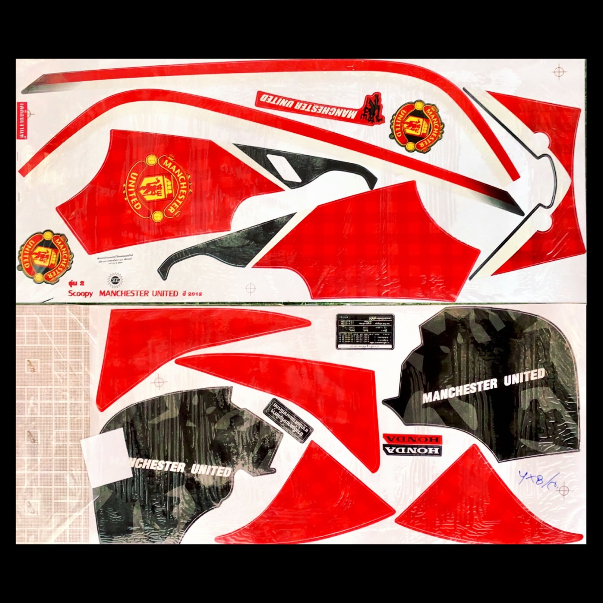 สติกเกอร์ SCOOPY MANCHESTER UNITED /LIVERPOOL ปี2012 เคลือบเงาแท้ ...