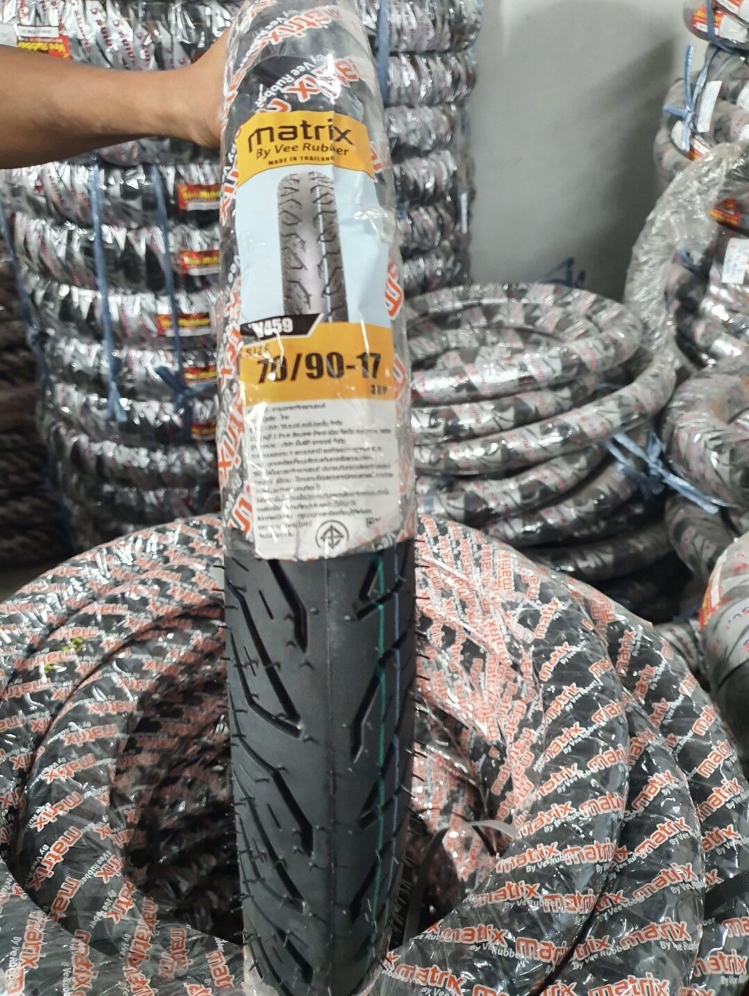 ยาง Wave ขอบ 17 50100-17 60100-17 7090-17 8090-17 ยี่ห้อ matrix by Vee Rubber ยางใช้ยางใน ...