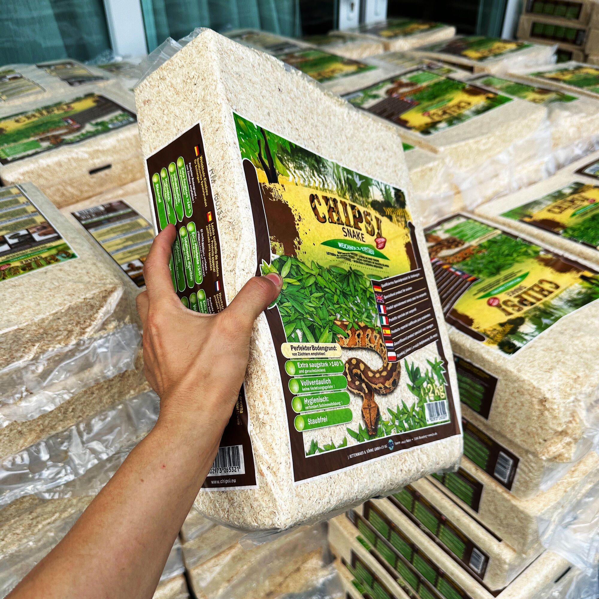 CHIPSI SNAKE 2 kg รองพื้นสำหรับงู ขี้เลื่อยงู แบบนุ่ม เกรดพรีเมี่ยม ขี้ ...