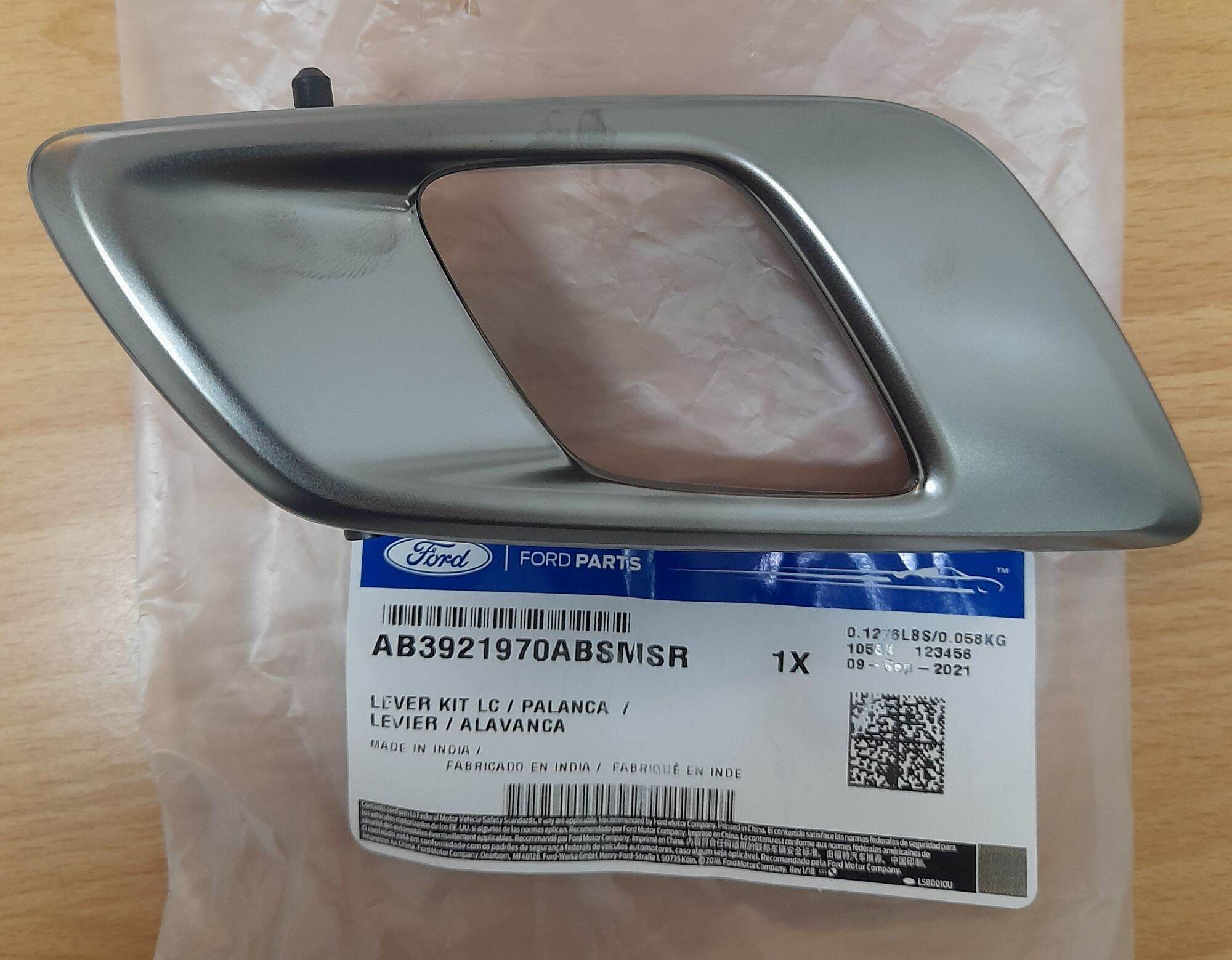 มือเปิดประตูด้านใน(สีเทา/ดำ) แท้ สำหรับ Ford Ranger ด้านขวา เบอร์อะไหล่ ...