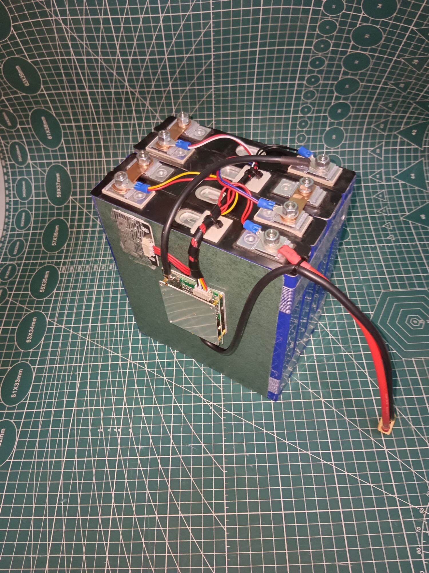 แบตลิเธี่ยม Lifepo4 12v 50-100A bms 50-100A active balance 1.2A แบต ...