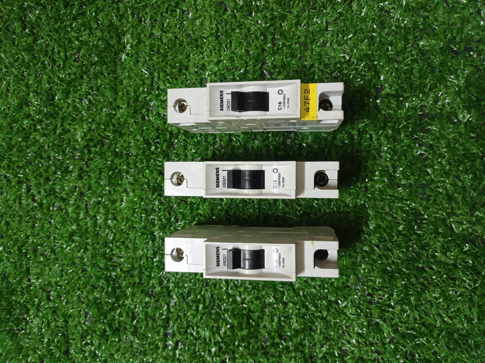 เซอร์กิตเบรคเกอร์ แท้ถอด ลูกย่อย Circuit Breaker (SIEMENS) มือสอง ซีเมน ...