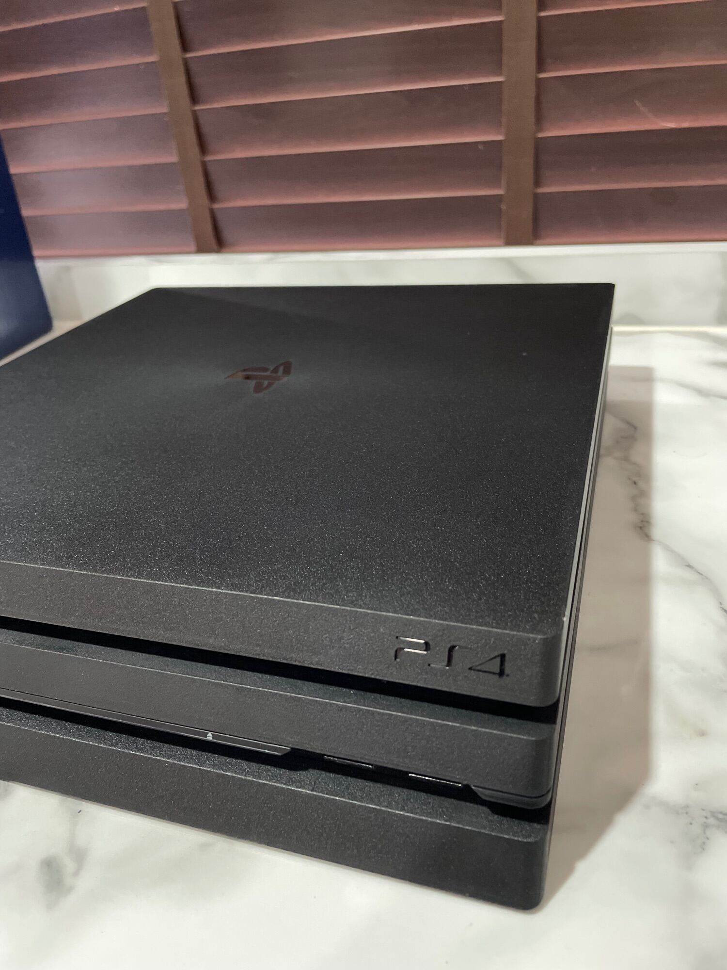 PS4 Pro 1 TB มือสอง ps4pro เครื่อง Playstation 4 pro อุปกรณ์ครบพร้อมเล่น - Best game shop - ThaiPick