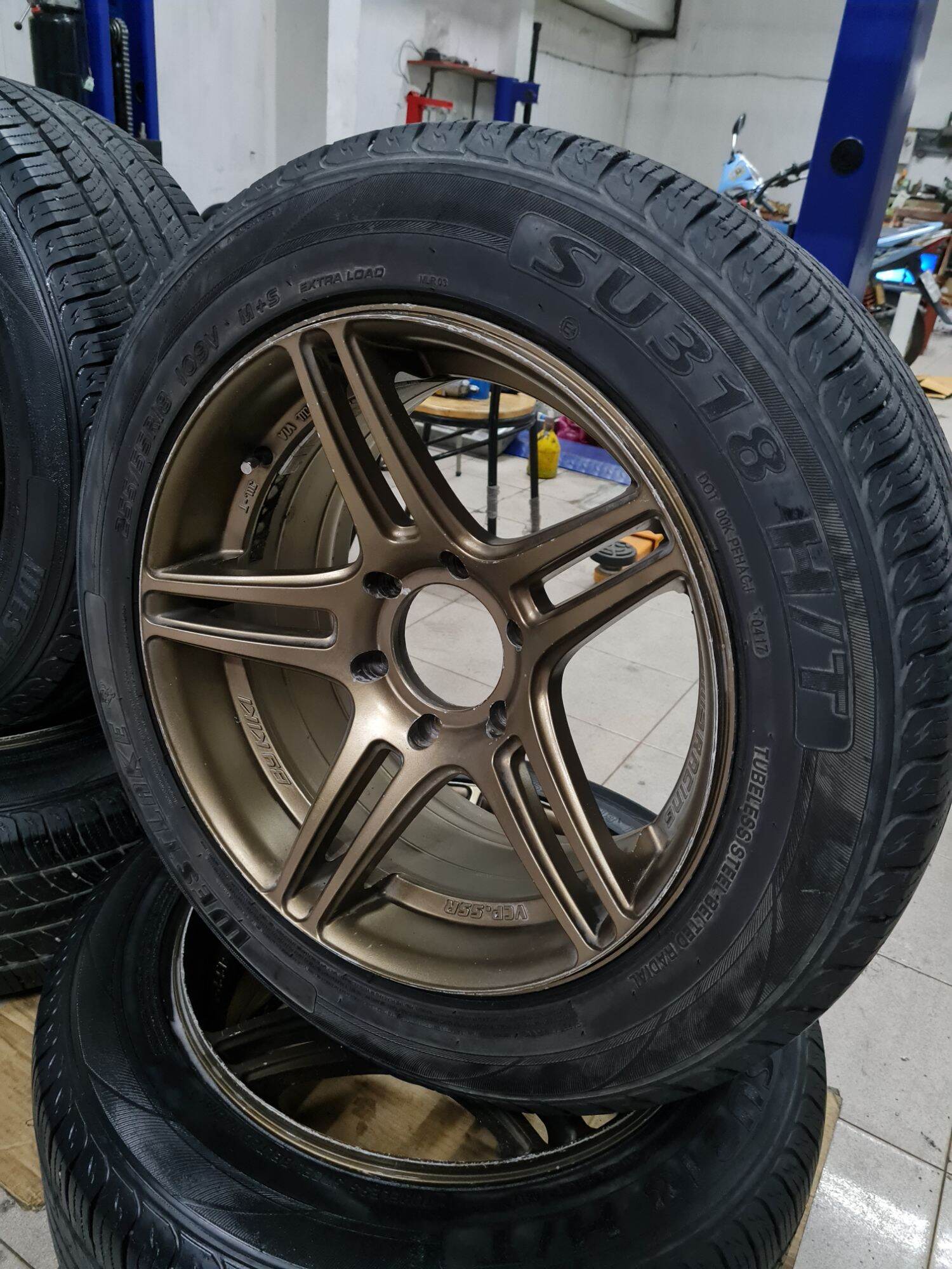 ล้อแม็กมือสอง COSMIS RACING VCP.S5R ขนาด 18" 6 รู 139.7 พร้อมยาง ...
