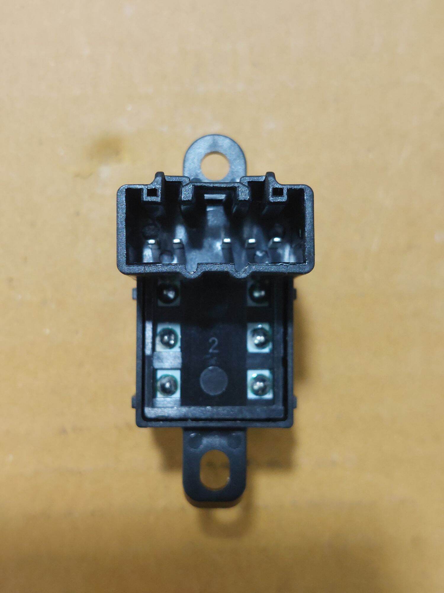 สวิตช์กระจกไฟฟ้าFORD T6ปี13 MAZDA BT50 PRO ปี13 ฟรอดเรนเจอร์ ปี2012 ...