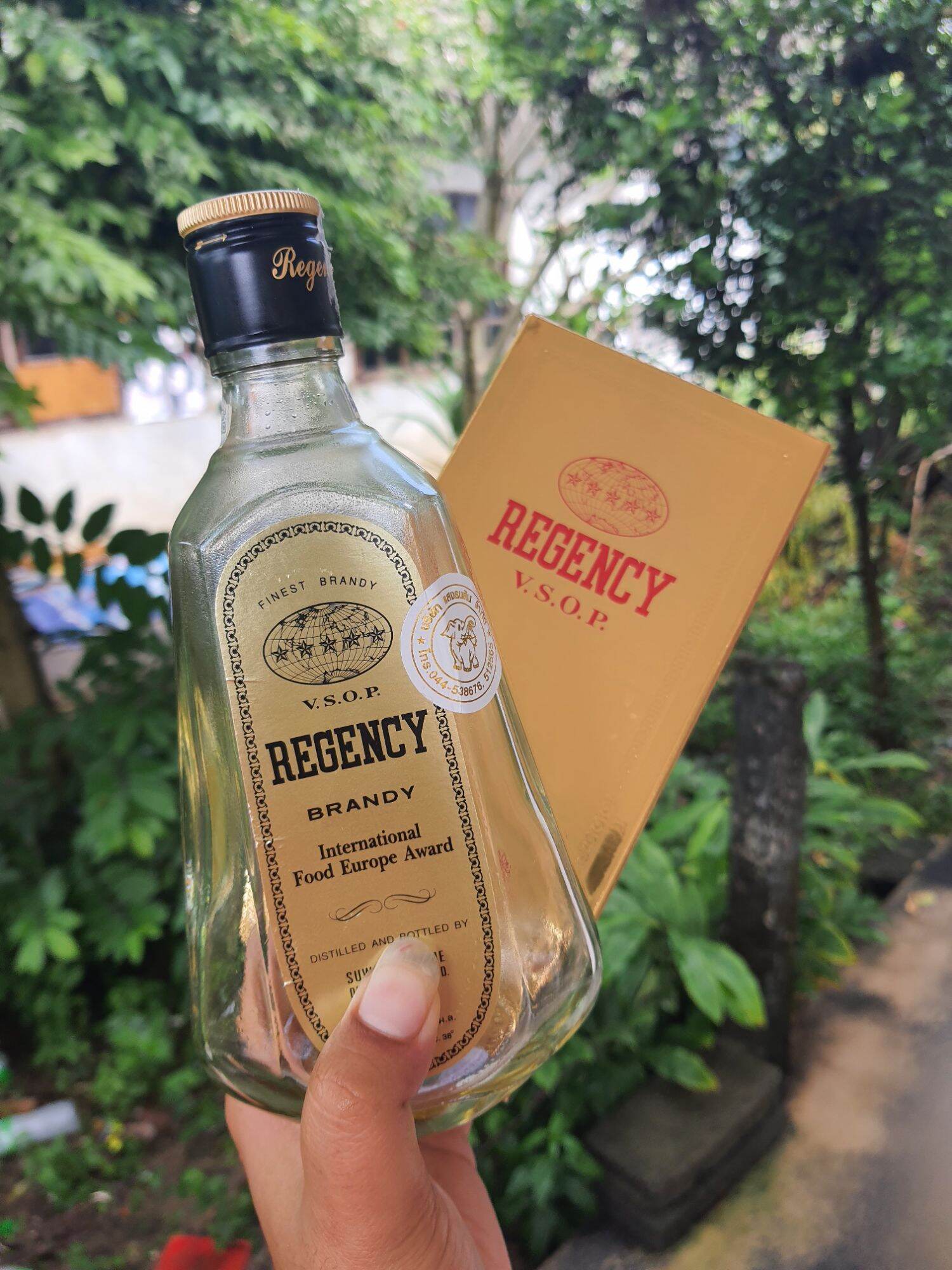 ขวดเปล่ารีเจนซี่ แบบกลม 500 ml. สภาพดีพร้อมกล่อง มีฉลากชัดเจนหน้าหลัง ...