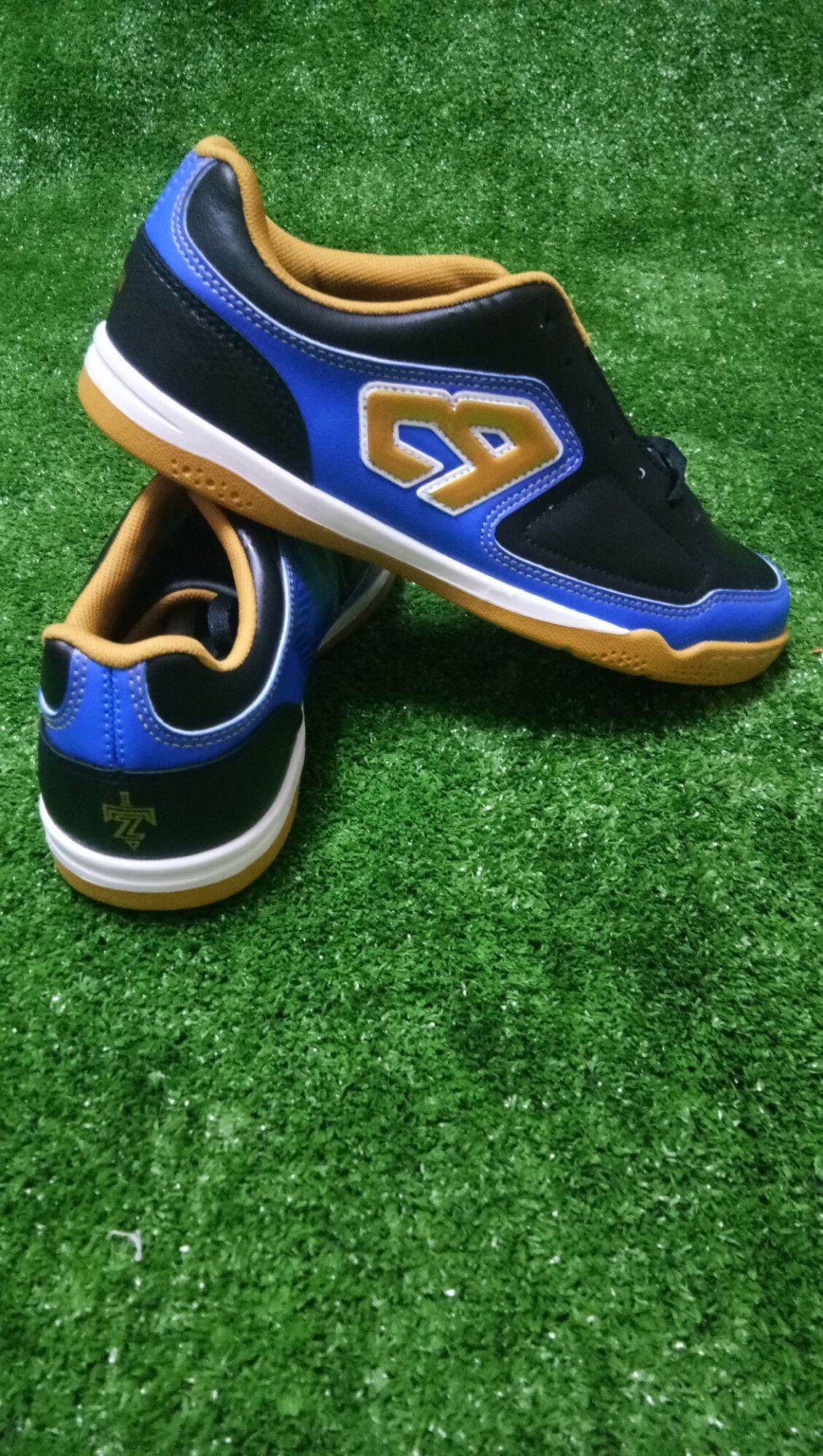 รองเท้าฟุตซอล Breaker⚽⚽รองเท้า Breaker Futsal มาแล้วจ้า ลดกระหน่ำ หั่น ...