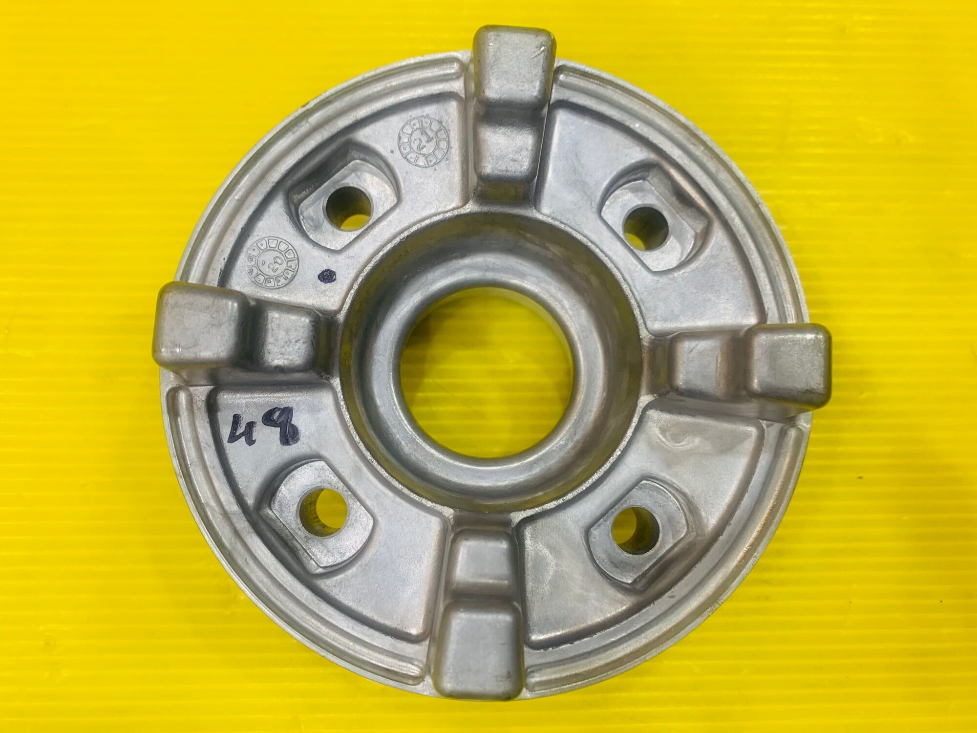 ดุมสเตอร์หลัง Spark-115i แท้ YAMAHA 16S-F5366-00 - FF motor 2022 - ThaiPick