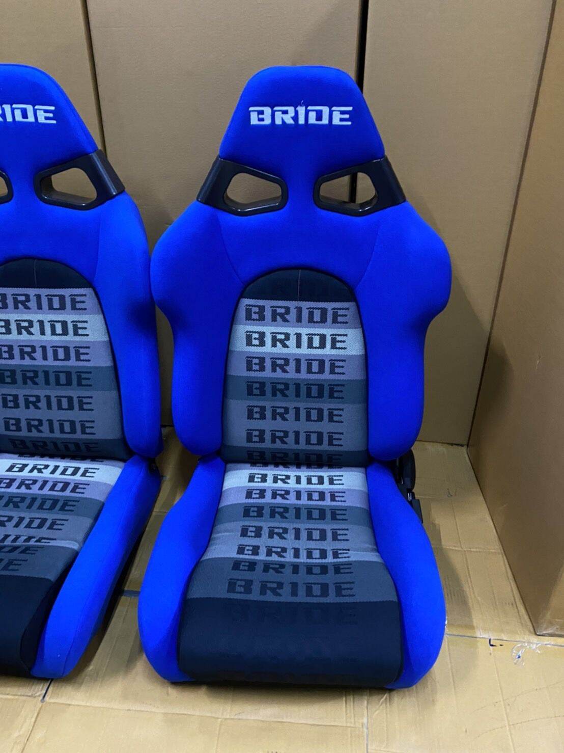 เบาะแต่ง BRIDE VORGA บายวอก้า น้ำเงินกลางบายสีเทา งานผ้าสีน้ำเงิน ปรับ ...