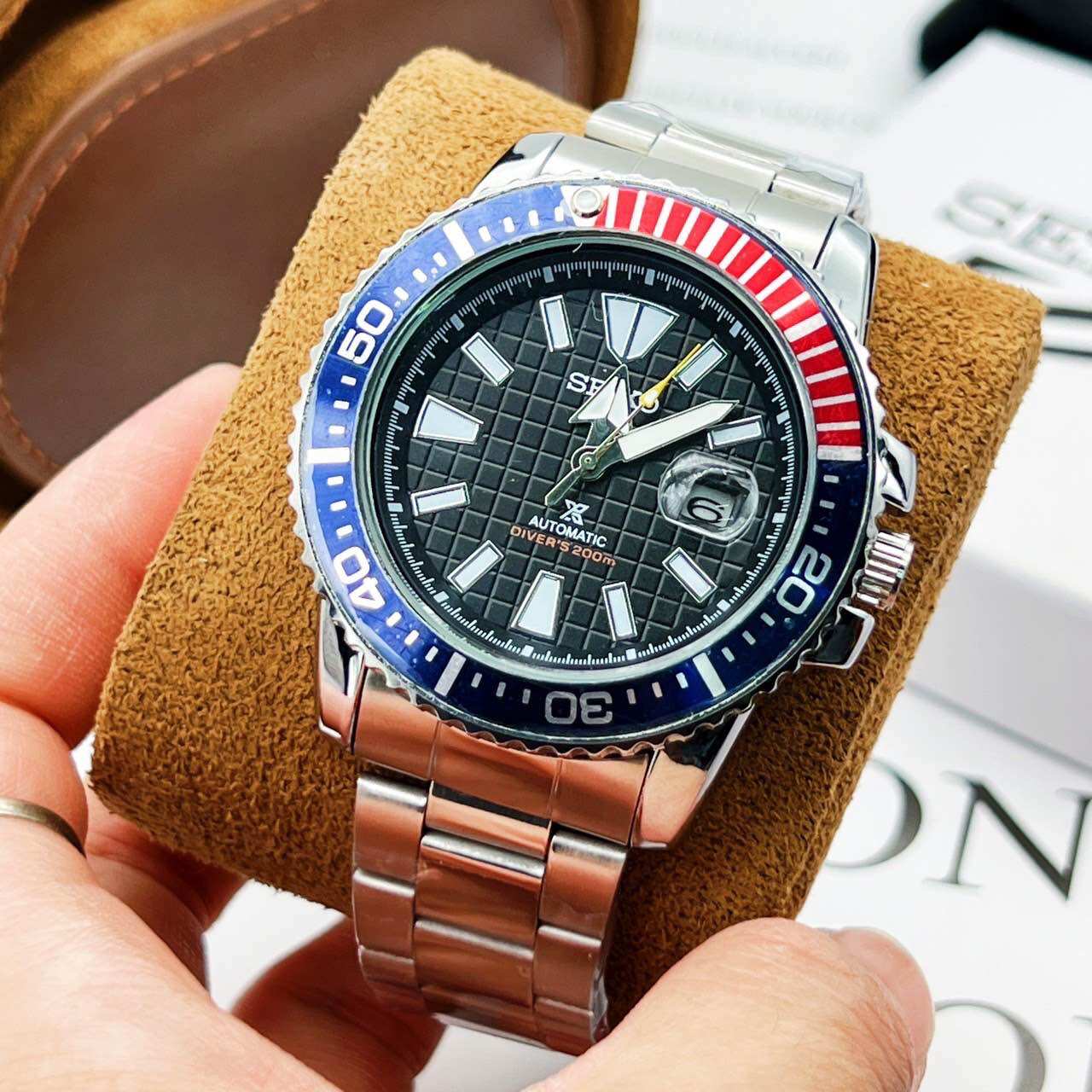 นาฬิกาข้อมือผู้ชาย สุดเท่ งานดีละเอียด งานสวย บอกเวลาชัดเจน วันที่ ...