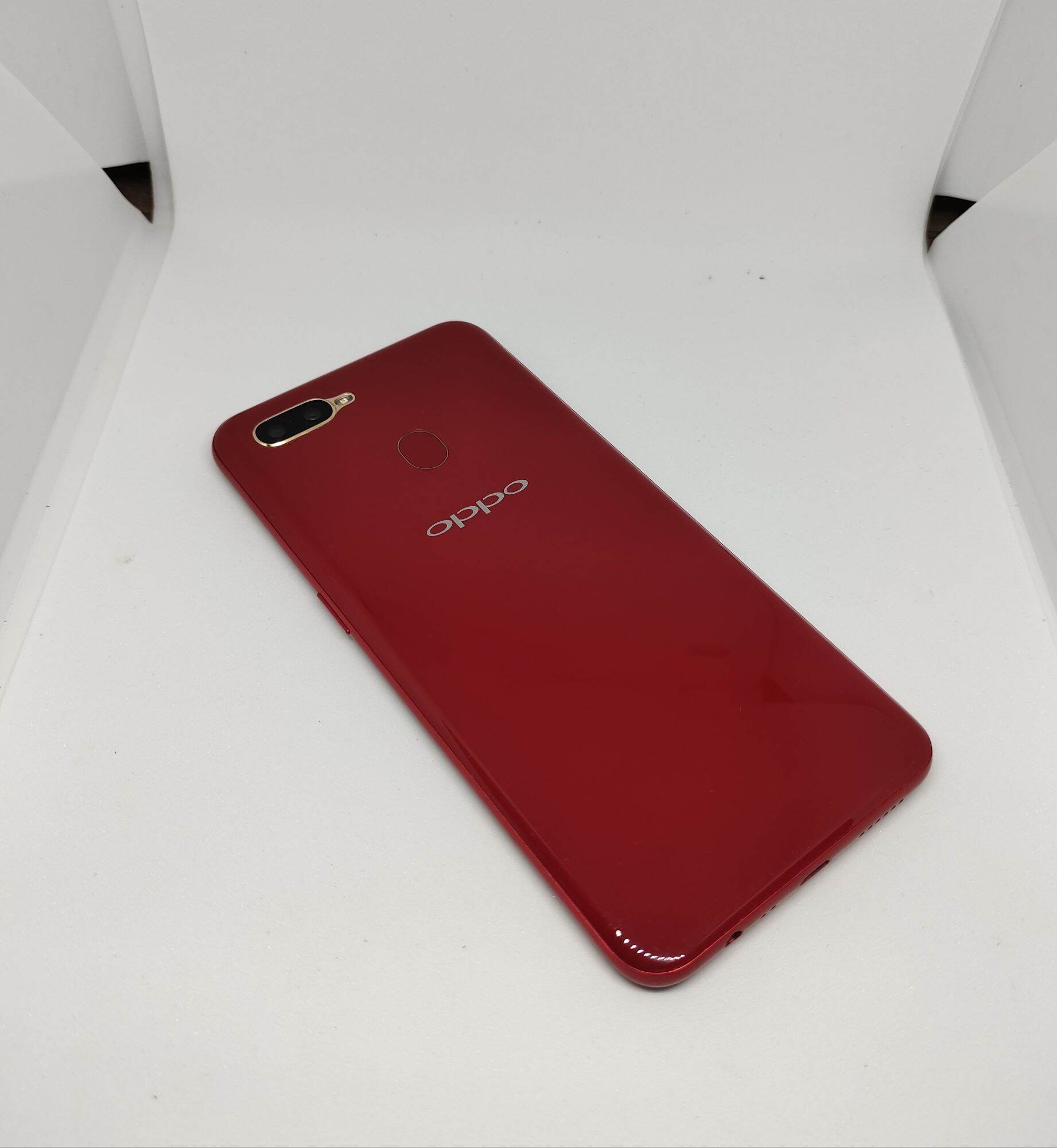 Oppo A5s แรม 3/32G ราคา 2390 บาท - Aom Mobile phone 89 - ThaiPick