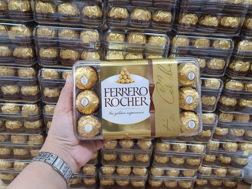 เฟอเรโร่รอชเชอร์ กล่องใหญ่ 30 ลูก สุดคุ้ม/Ferrero rocher 30 piece ช็อกโกแลตเฟอเรโร่กล่องละ 30 ...