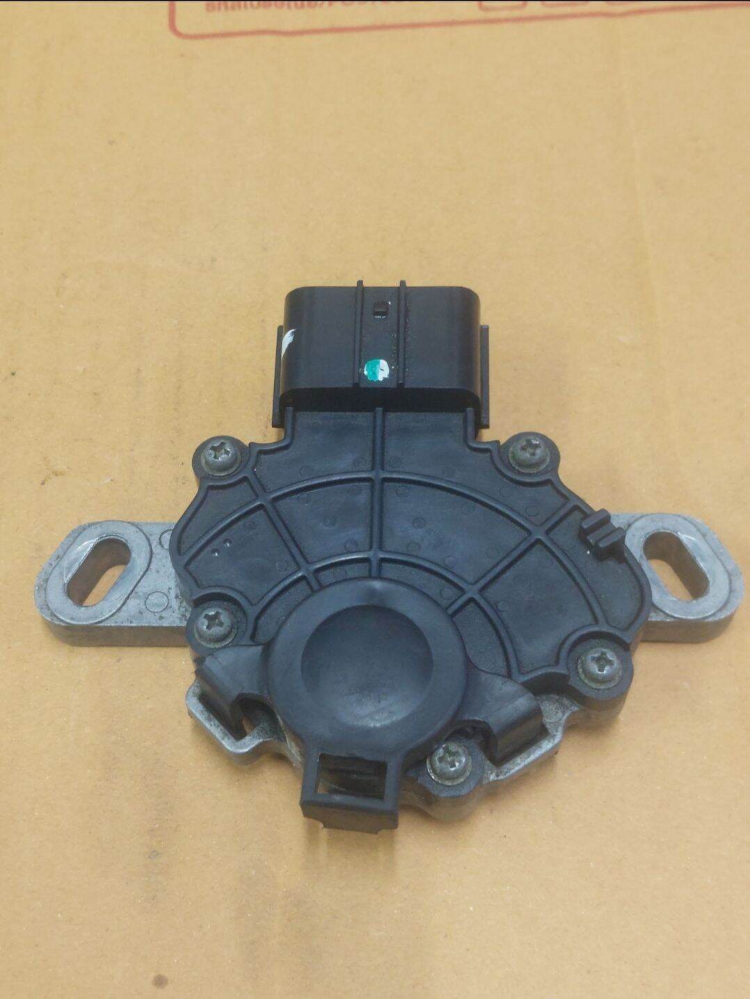 สวิตช ไฟบอกตำแหน่ง เกียร์ HONDA เครื่อง L15 JAZZ CITY สินค้ามือ2ญี่ปุ่น ...