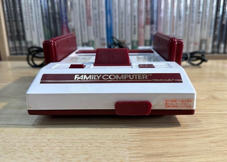 เครื่อง Famicom แท้ (nintendo japan) ระบบภาพ AV ระบบไฟ USB ชุดพร้อมเล่น ...